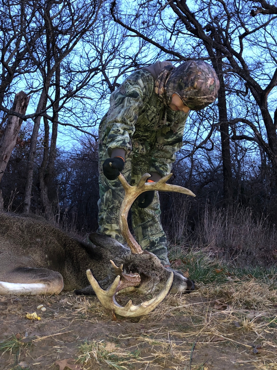 Hunt World Class Trophy Whitetail and Exotics in The Lone Star State
